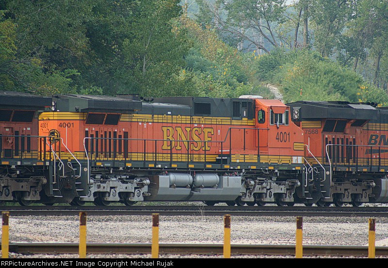 BNSF 4001